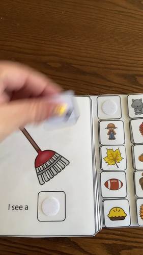 Autumn - An Interactive Book to Help Students Learn Fall Vocabulary