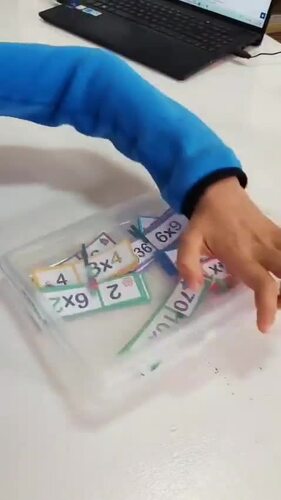 Multiplication game like domino ( from 1-10) by flavy creations | TPT