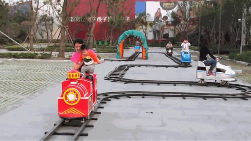 TRANSPORTATION SONG IN SPANISH: train, car, motocycle and bike by WMR