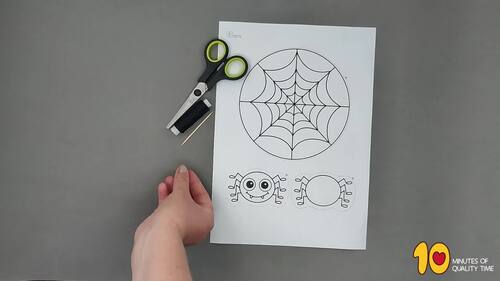 Spider Web Craft | Halloween Activity by 10 Minutes of Quality Time