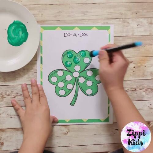 St. Patrick's Day Do-A-Dot Marker fine motor activity and crafts