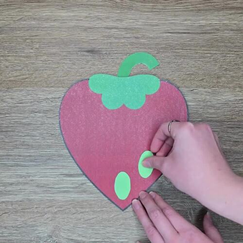 Strawberry Craft Template by Mollers Makes It | TPT