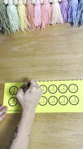 Shamrockin' Subtraction | Math Craft | St. Patrick's Day Spring Craft