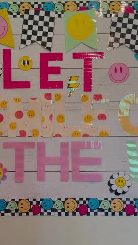 Back To School Bulletin Board Set: Retro Smiley Faces Boarder and Kit