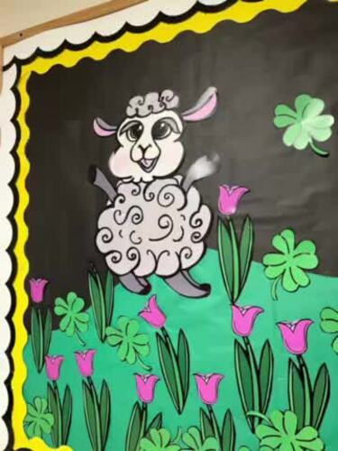 Shamrock Spring Bulletin Board Kit by Teaching Inquisitive Kids | TPT