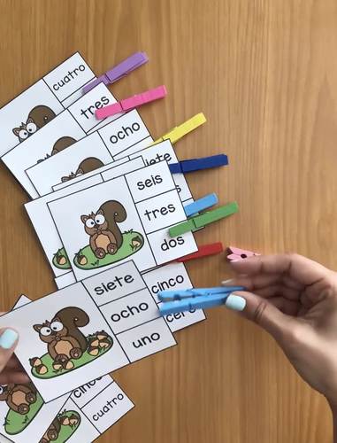 Fall Counting Math Centers: Acorn Spanish Counting to 10 Clip Cards