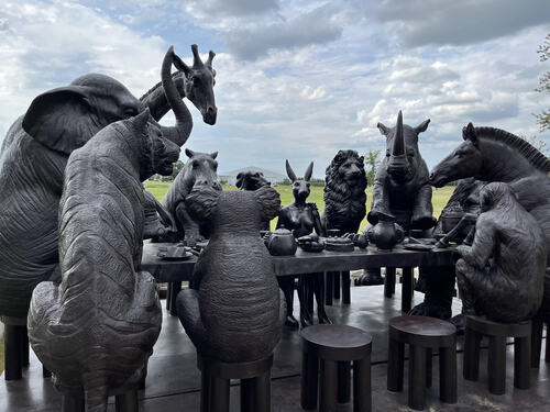 Are these animals eating at the dinner table? Brain Break - Mr. O