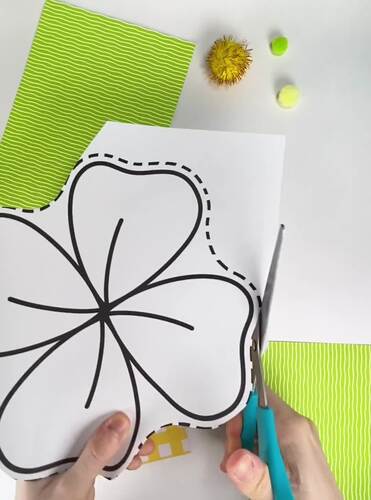 St Patricks Day Shamrock Craft Dress a Four Leaf Clover March ...