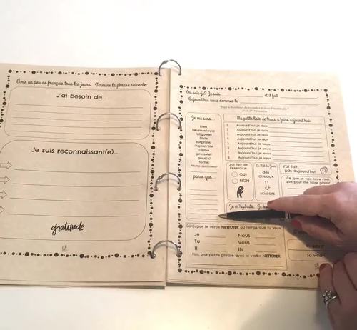 French Daily Planner and Journal - Mon Agenda Quotidien - Full Year Program