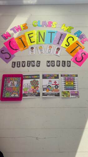 'LIVING WORLD' CHARACTERISTICS SCIENCE POSTERS - LIVING & NON-LIVING