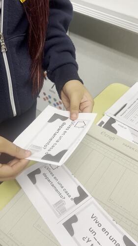 Spanish Emoji "Moods and Feelings" Poster and Sentence Stem Talk Cards