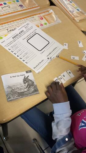 Benchmark Advanced Phonics 2022 Companion/Making Words unit 6/1st Grade