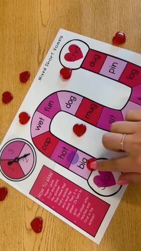 EDITABLE Valentine's Reading Phonics Small Group Game / Center for K-2
