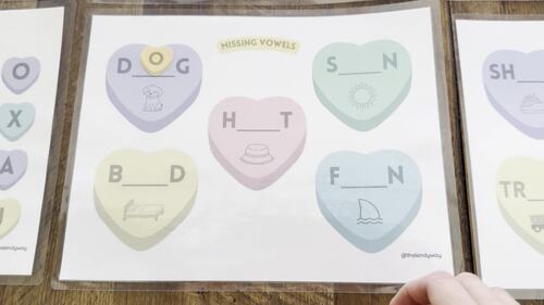 Valentine’s Day Phonics | CVC, CCVC & CVCC Missing Vowel Candy Hearts