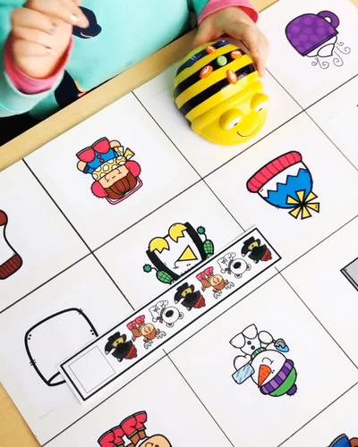 1, 2, 3, BeeBot! {FRENCH BeeBot Math Bundle} by Edventurous Little Apples