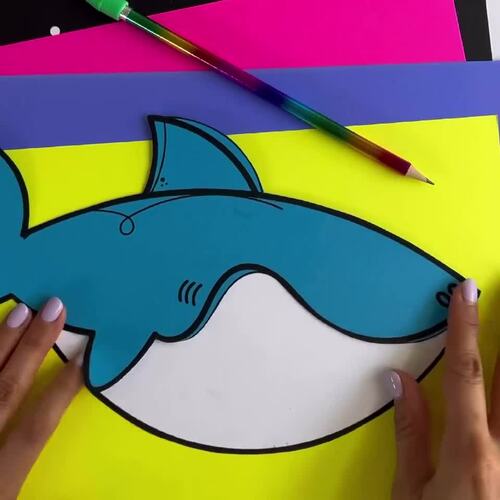 End of the Year Activities | End of Year Craft | SHARK BULLETIN BOARD