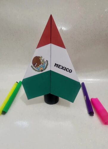 Printable flag paper airplane template–fun STEM activity plan for kids ...