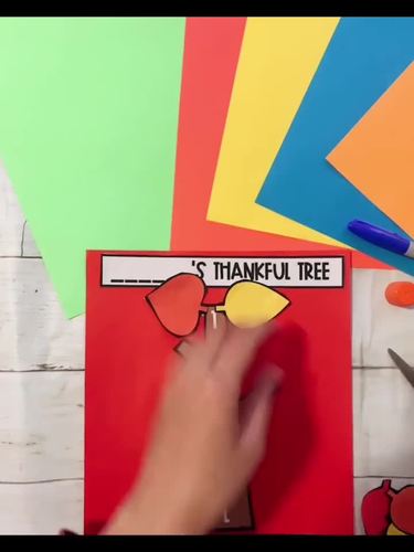 Thankful Tree Thanksgiving Bulletin Board and Writing Activity by ...