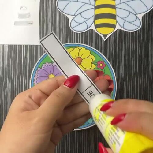 Cut out paper craft for kids, The bee find pollen by Activity Sheets Gift