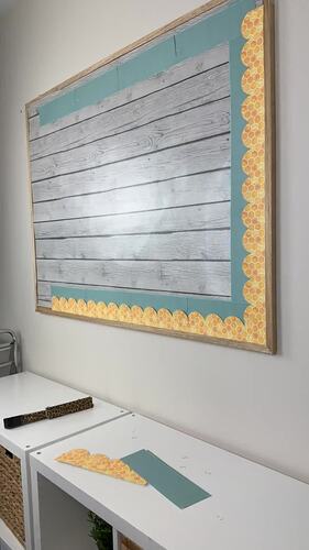 Bee Classroom Decor: Bulletin Board Borders by Learning with Kiki