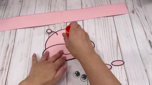 Inchworm Hat, Inchworm Headband Craft, Zoo Animal Hat by Liv and Leb