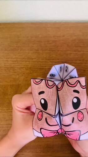 Christmas Vocabulary Game | Xmas Cootie Catchers | Christmas Craft Activity
