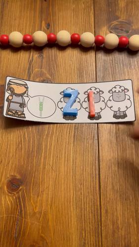 Christmas Nativity Phonics Spelling Activity - Shepherd CVC short i Center