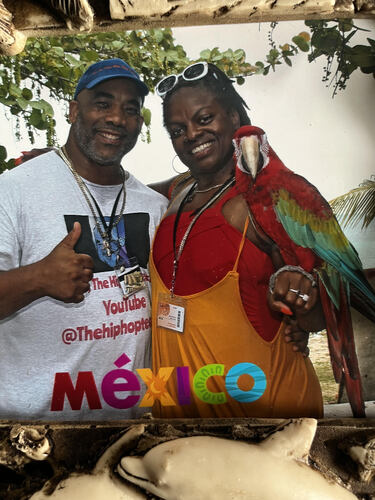 Brain Break: Spelling Fun for Kids Iguana and Parrot Lesson with Mr. O