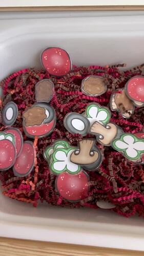 Pizza Play Sensory Bin Mats by Miss Curtis' Classroom | TPT