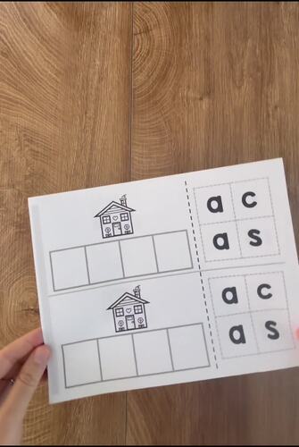 Armando Palabras con "a,e,i,o, & u" Books/Mats Bundle by KW-Illustrations