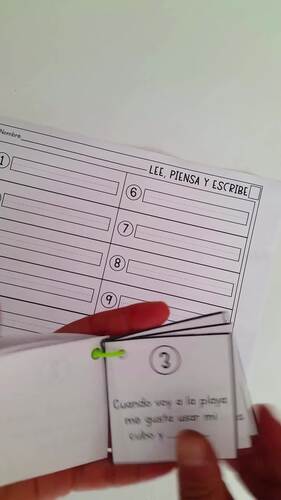 Centro de escritura Spanish Literacy Center Comprension lectura Stations