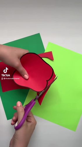 Apple Craft Bulletin Board by ThatKinderMama | TPT