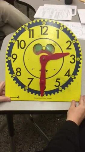 Reading an analog clock by McVey Marvelous Munchkins | TPT