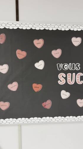 Saint-Valentin - French Valentine's Day Bulletin Board - Candy Hearts ...
