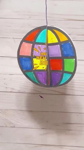 New Years Craft- 2024 New Years Eve Ball Drop Craft by Liv and Leb