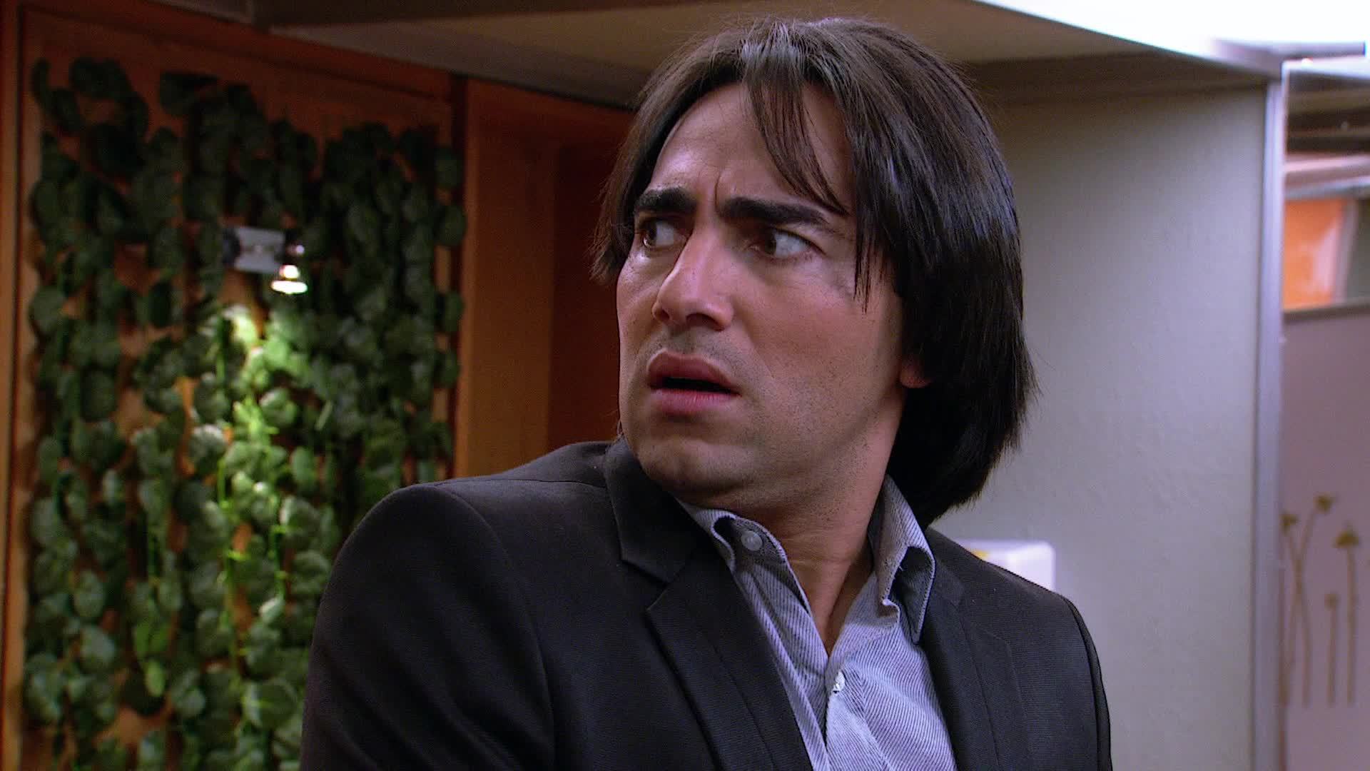 El Secretario - Capítulo 61 | Canela TV