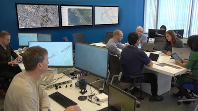 Apps that Connect the Office and the Field - Esri Videos: GIS, Events ...