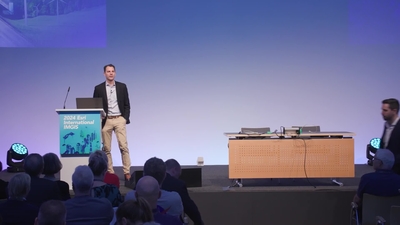 2024 Esri International IMGIS Plenary – Philip Mott - Esri Videos: GIS ...